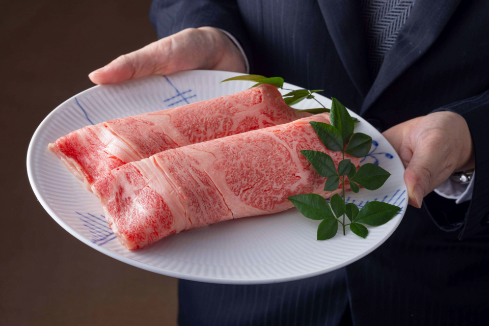 Capitol Beef Bowl | Directly connected to Tameike-Sanno Station (Tokyo ...